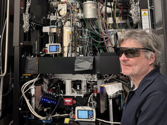New Electron Microscopy Tech Breaks into the Realm of Small Molecules ...